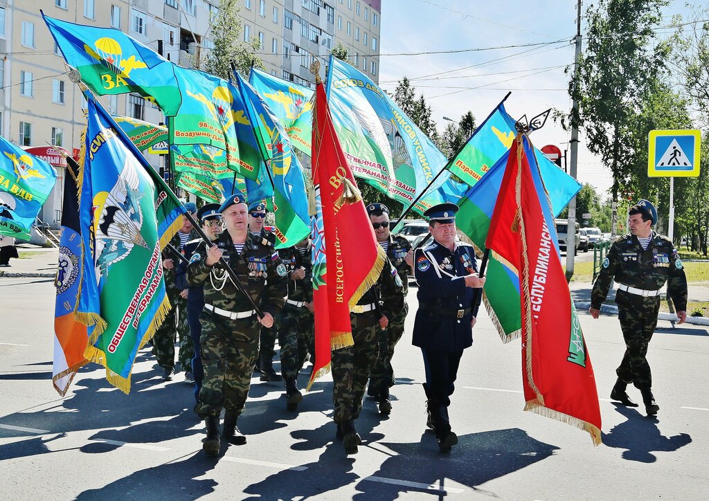 Sivil toplum kuruluşları Soyuz desantnikov Usinska, Usinsk, foto