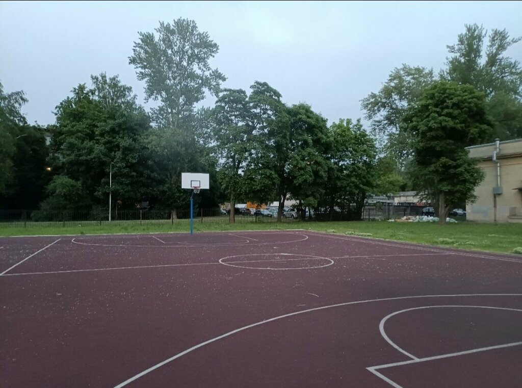 Spor alanı Баскетбольная площадка, Saint‑Petersburg, foto