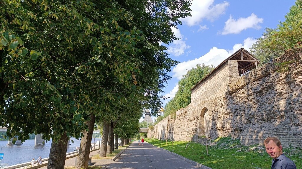 Turistik yerler Стена Окольного города, Pskov, foto