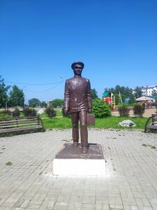Park, sokak heykeli Памятник машинисту, Tayga, foto