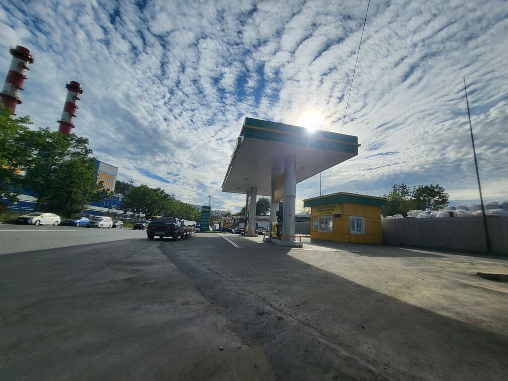 Benzin istasyonu Litag Oyl, Vladivostok, foto