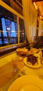 Zhukov Mountain (ulitsa Bolshoy Posyolok No:35, derevnya Loshchinino), restoran  Riazanskaya oblastından