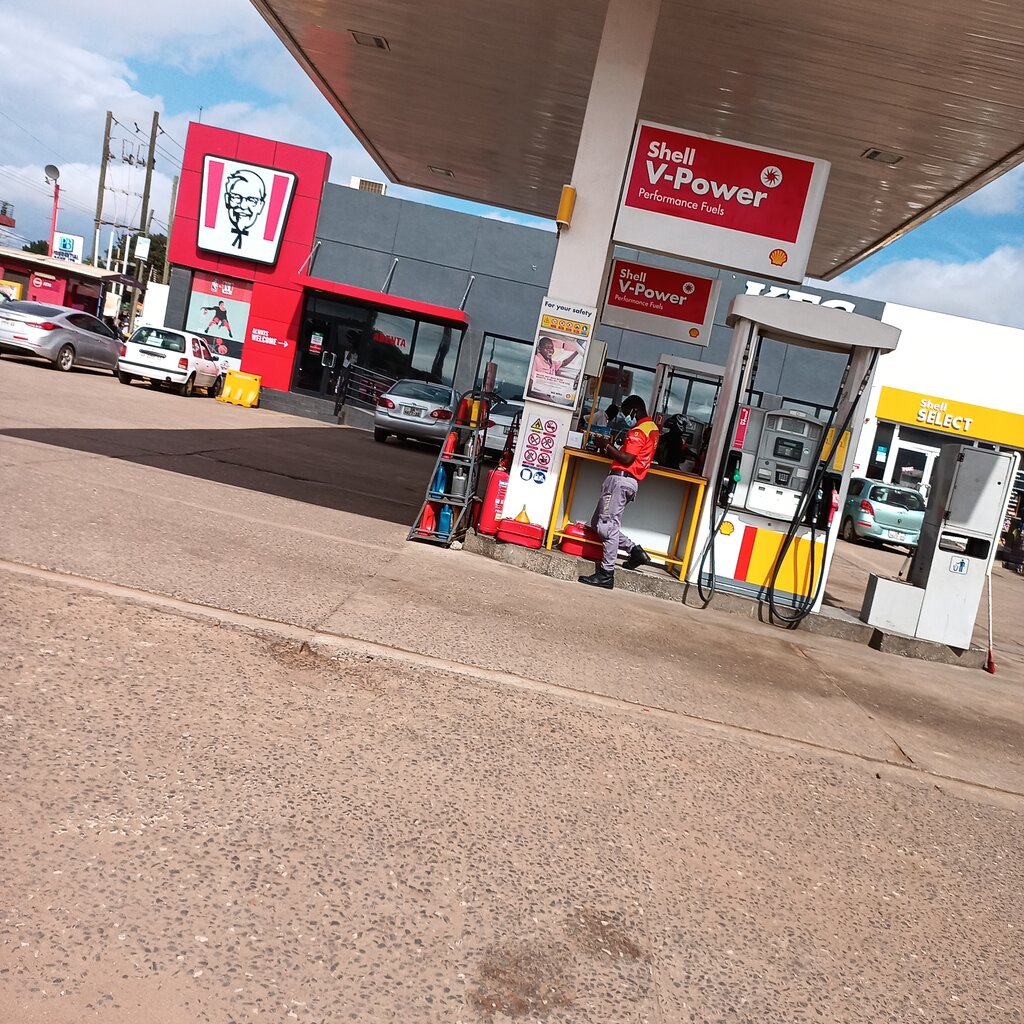 Benzin istasyonu Shell Filling Station - Adenta, Dünya, foto