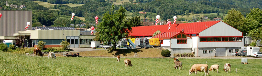 Araç römorkları Jfk Horse World AG, Bern, foto