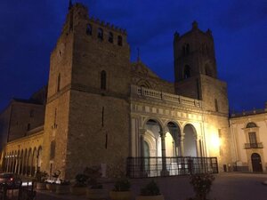 Immersi nella tradizione siciliana (Sicily, Palermo, Monreale, Via Venero, 63), otel