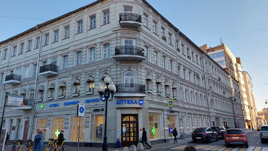 Turistik yerler Доходный дом и гостиница Хромовой-Обухова-Рахманова, Moskova, foto