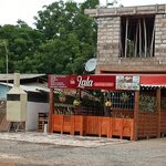 Lala (Greater Accra Region, Tema Metropolitan, Lashibi, Mantse Afotey Adzin II Road), kafe  Gana'dan