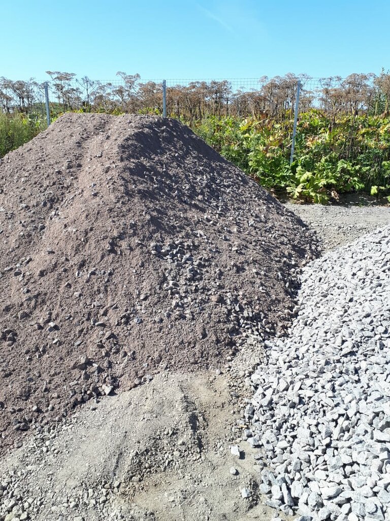 Endüstriyel mineraller Nasipaem Vsem, Saint‑Petersburg, foto