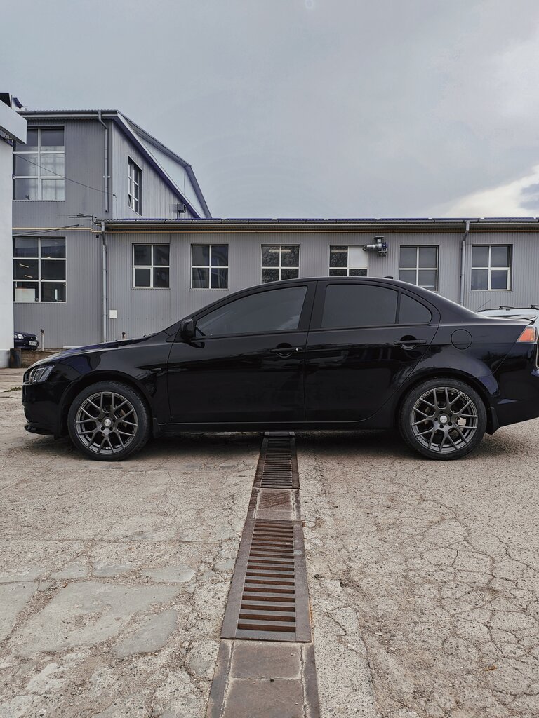 Jant ve lastikçiler Prinform-Servis, Pyatigorsk, foto