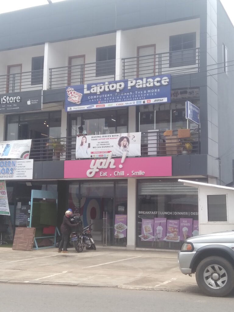 Dizüstü bilgisayarlar ve tabletler Laptop palace, Akra, foto