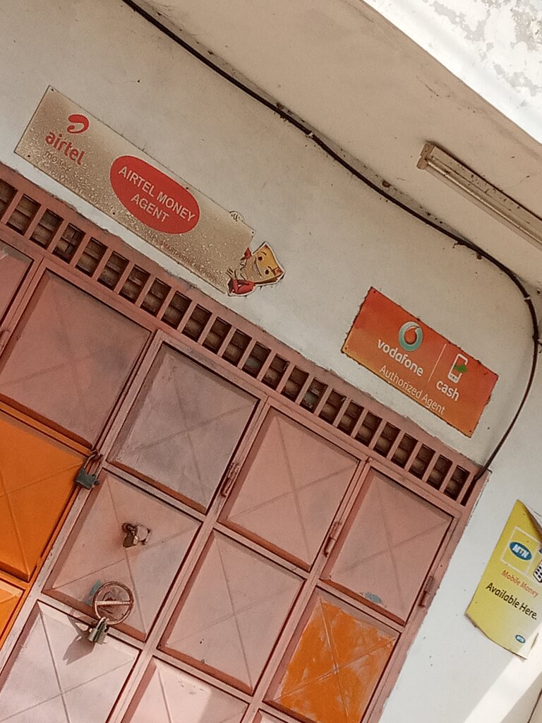 Para transferleri Gm enterprise, Akra, foto