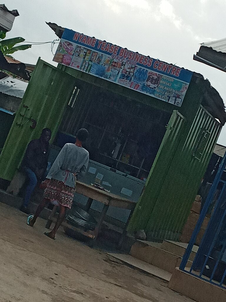 Market Nyame tease business centre, Akra, foto