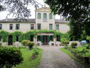 B&b Villa Gradenigo (Venice, Treviso, Via della liberta', 71), otel  Dünya'dan