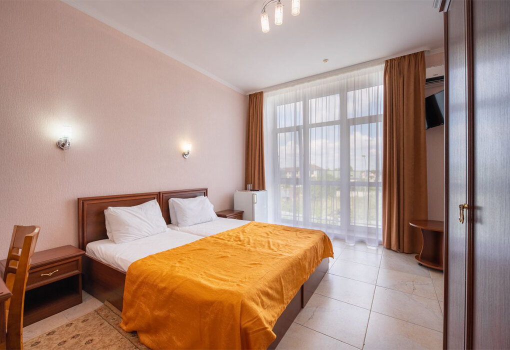 Otel Divnyy Mir Zolotoy Pesok, Feodosya (Kefe), foto