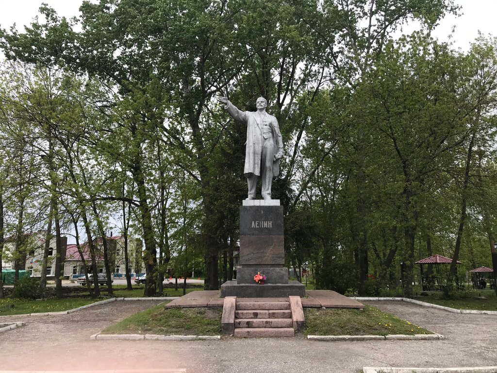 Anıt, heykel В.И. Ленин, Şatsk, foto