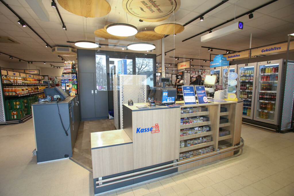 Bira dükkanı Getränke Hoffmann, Berlin, foto