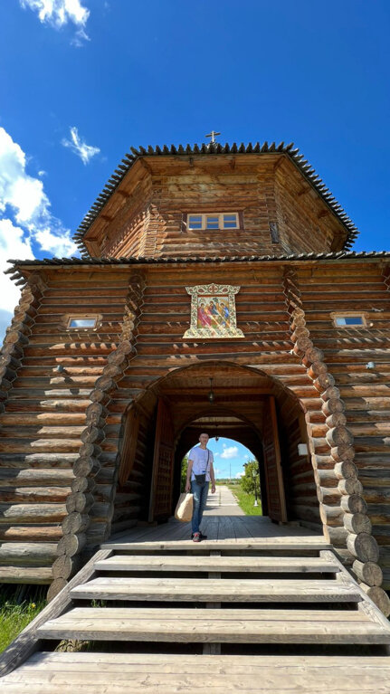 Şapel, haç anıtı Купель Сергея Радонежского, Riazanskaya oblastı, foto