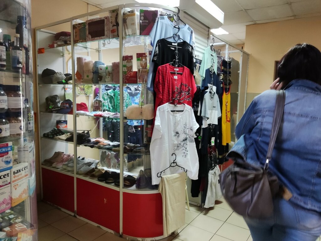 Giyim mağazası Одежда, Omsk, foto