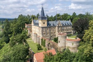Zámek Zruč nad Sázavou (Středočeský kraj, Kutna Hora, Zruc nad Sazavou), spor ve eğlence merkezi  Orta Bohemya Bölgesi'nden