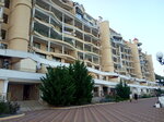 Apartments Premiera (улица Багрова No:16А, посёлок Чайка), otel  Kırım Cumhuriyeti'nden