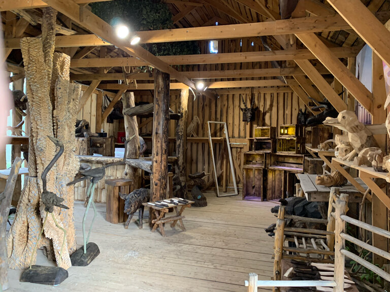 Hediyelik eşya mağazaları Никола-Ленивецкие промыслы, Kalujskaya oblastı, foto