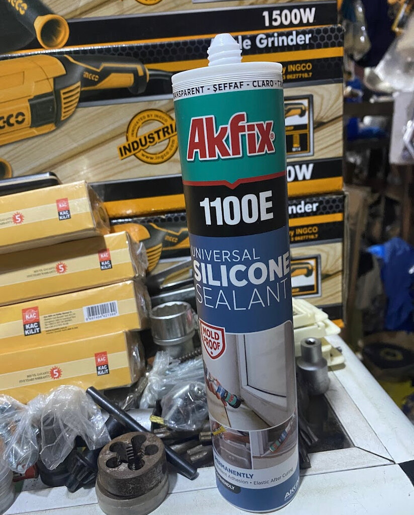 Banyo ve klozet mağazaları Aswak Tools Shop, Kumasi, foto