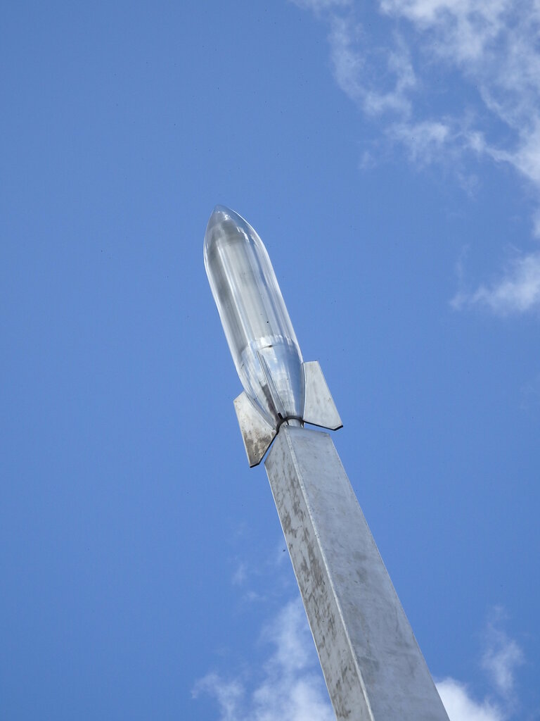 Anıt, heykel Константин Эдуардович Циолковский, Borovsk, foto