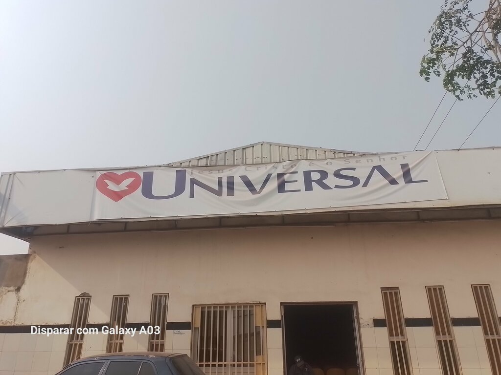 Protestan kilisesi Igreja Universal do Reino de Deus, Loanda, foto