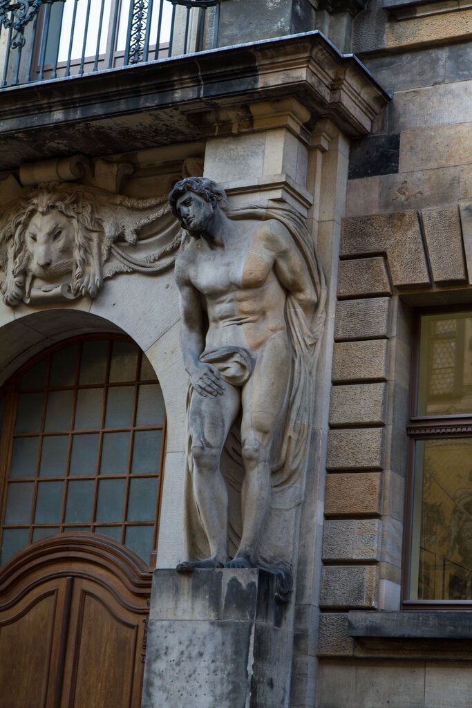 Turistik yerler Georgs-Tor, Dresden, foto