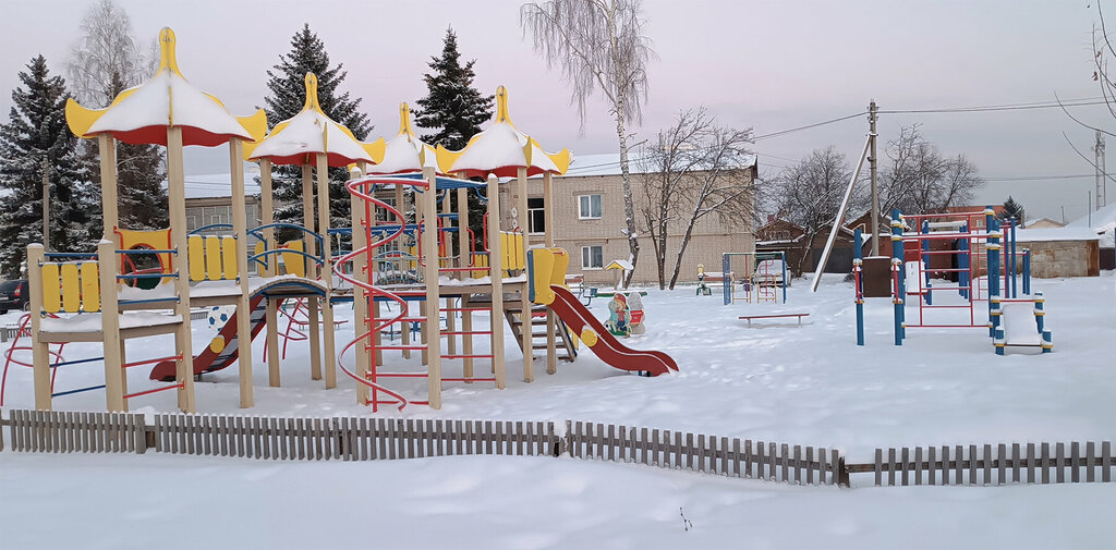 Oyun alanı Playground, Nijegorodskaya oblastı, foto