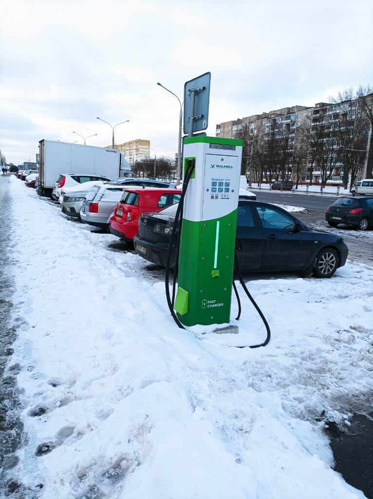 Elektrikli oto şarj istasyonları Маланка, Minsk, foto