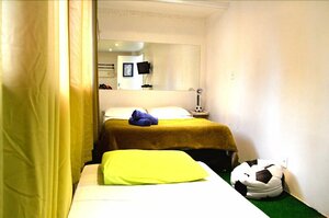 Maraca Hostel (Rio de Janeiro, Município do Rio de Janeiro, Rua Ribeiro Guimarães, 367), otel  Rio de Janeiro'dan