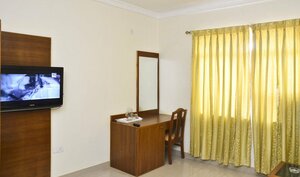 Hotel Solmar (Goa, North Goa County, Tiswadi Subdistrict, City of Panaji, Miramar), otel  Panaji'den