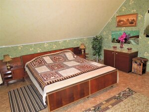 Zvezda (Abrykosavaja vulica No:9, Brest), otel  Brest'ten