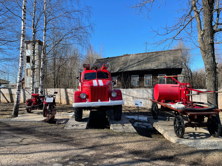 Teknoloji anıtı Пожарная автоцистерна ГАЗ-63 ПМГ-19, Kirovskaya oblastı, foto