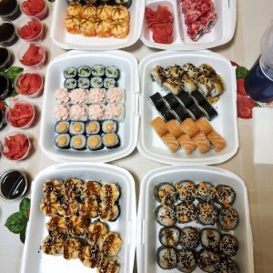 Hazır yemek teslim servisleri Sushi King75, Çita, foto
