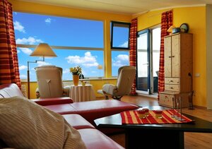 6 Pers House Marijke With Winter Garden and Direct Access to the Lauwersmeer (Friesland, Dongeradeel, Oostmahorn, 31), otel  Dongeradeel'den