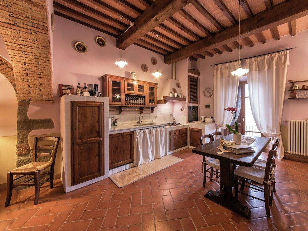 Otel Belvilla by Oyo Gaville 4, Toskana, foto