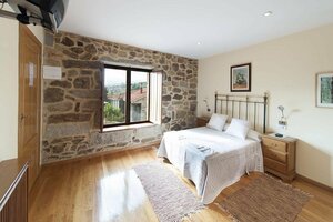 Casas Rurales A Chairiña Y A Revolta (Galicia, Ourense, Pasaje Canella Outeiro), otel  Galisya'dan