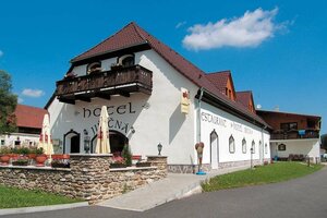 Hotel Jiricná (Plzeňský kraj, Klatovy, Jiricna), otel  Dünya'dan