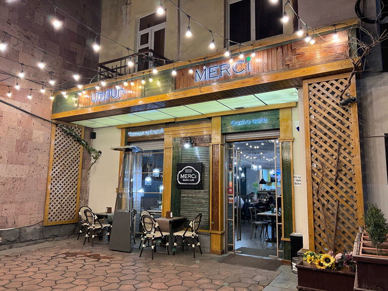 Kafe Merci Gastro cafe, Erivan, foto
