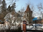 Дача Раалей в которой с 1945 по 1949 год жил Серафим Вырицкий (Mayskiy prospekt No:39, gorodskoy posyolok Vyritsa), turistik yerler  Saint‑Petersburg ve Leningradskaya oblastından