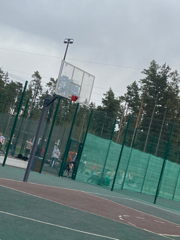 Spor alanı Баскетбольная площадка, Balaşiha, foto