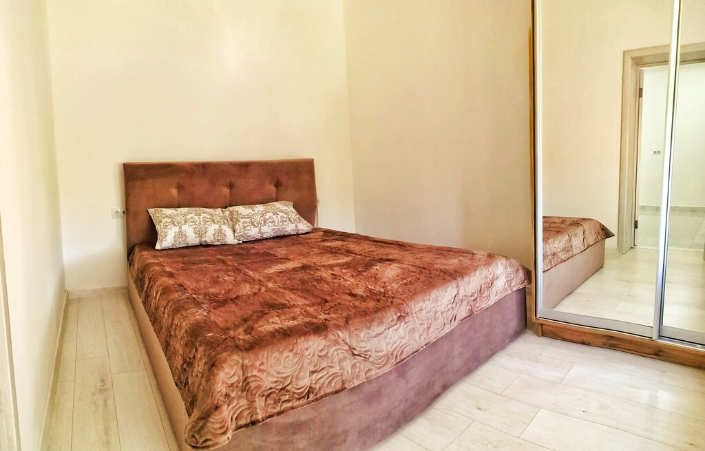 Otel Три в одном, Simferopol (Akmescit), foto