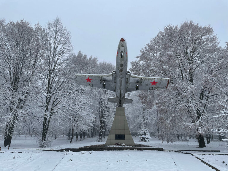Teknoloji anıtı Самолëт Л-29 Дельфин, Krasnodarski krayı, foto
