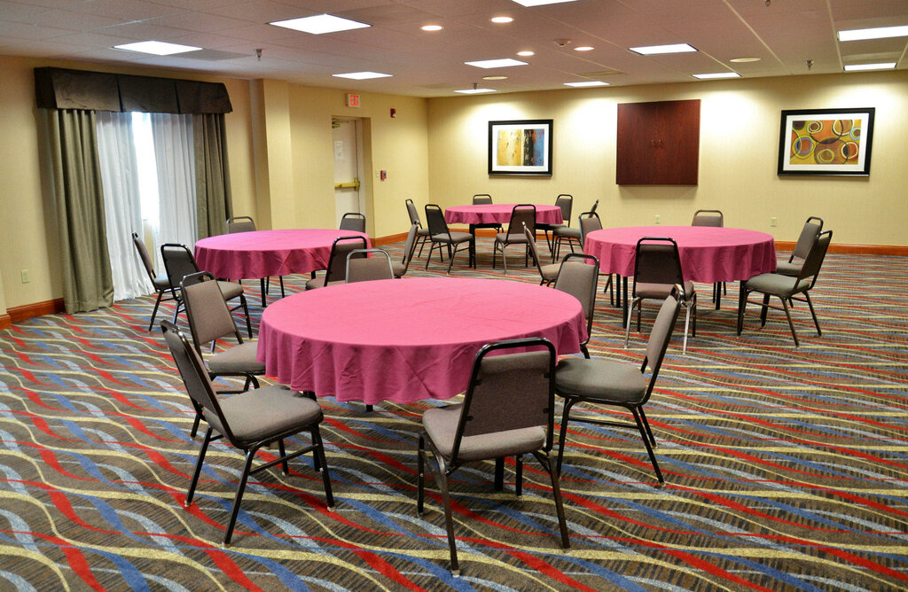 Otel Holiday Inn Express & Suites Center Township, Pennsylvania, foto