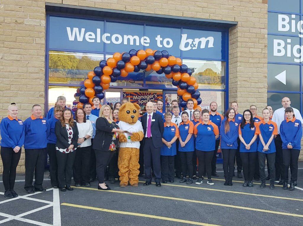 Şans oyunları B&m Store, İngiltere, foto