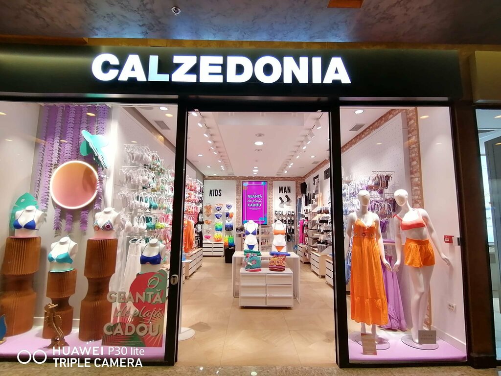 Giyim mağazası Calzedonia, Temeşvar, foto