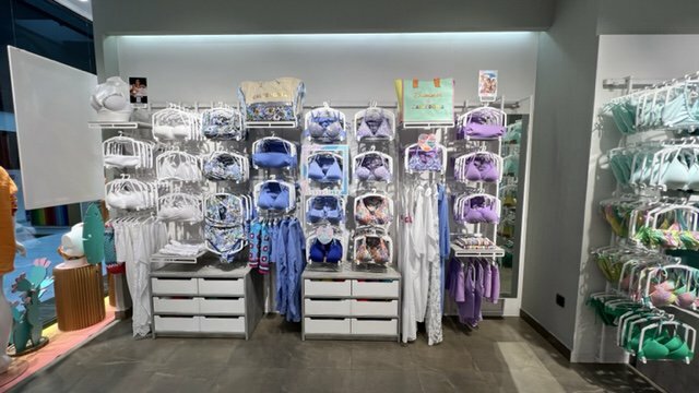 Giyim mağazası Calzedonia, Santiago de Compostela, foto