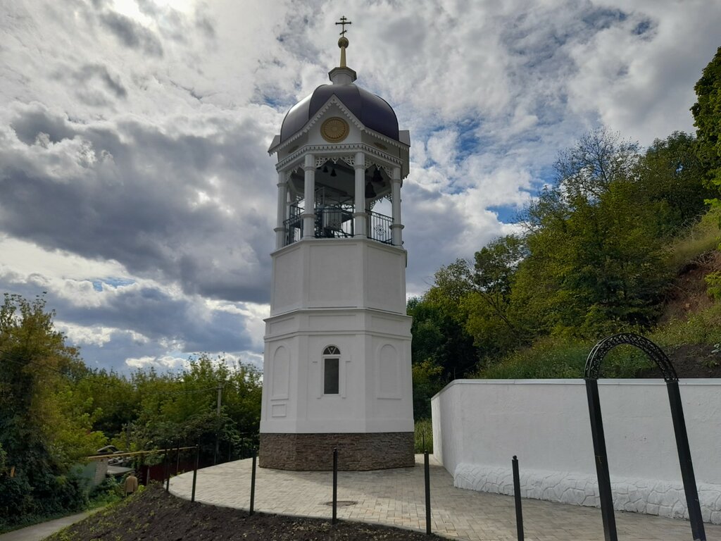 Şapel, haç anıtı Колокольня Древне-Успенской церкви, Lipetsk, foto